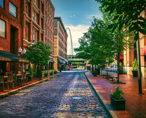 Learn About Our Neighborhood | Laclede's Landing