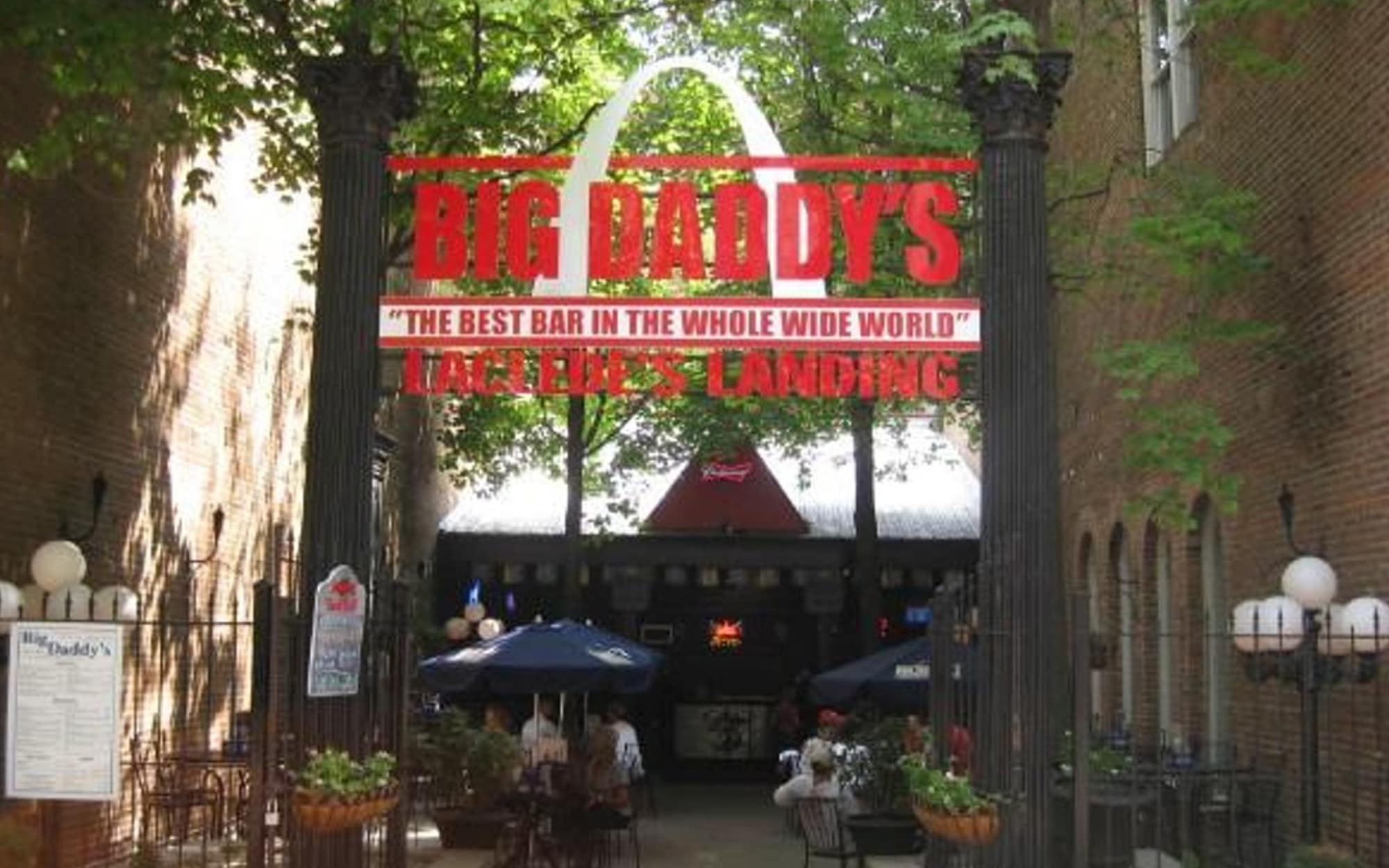 Visit Big Daddy’s on the Landing | Laclede’s Landing